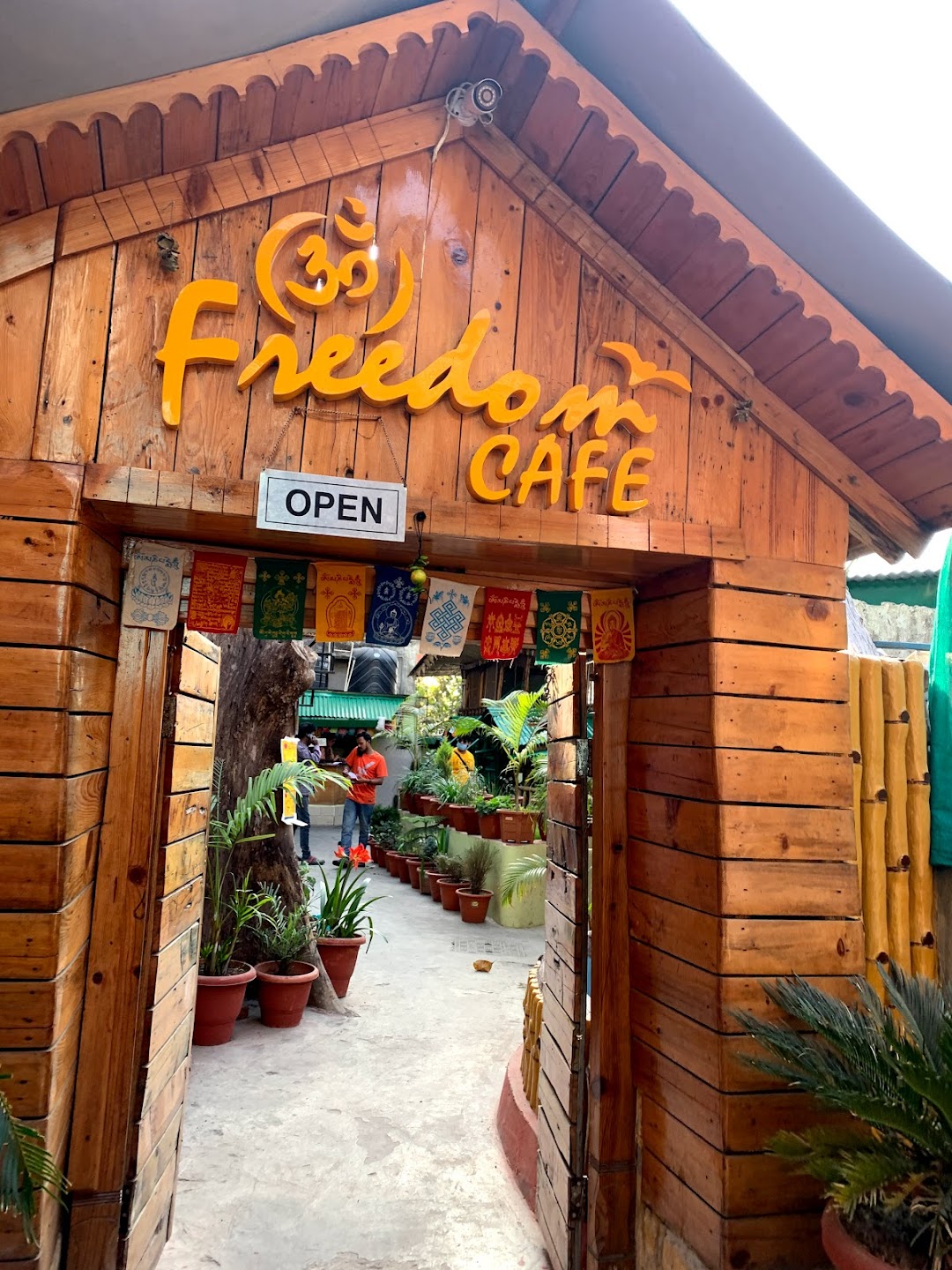 Best 7 Riverside Cafes In Rishikesh That You Must Visit Once In 2021